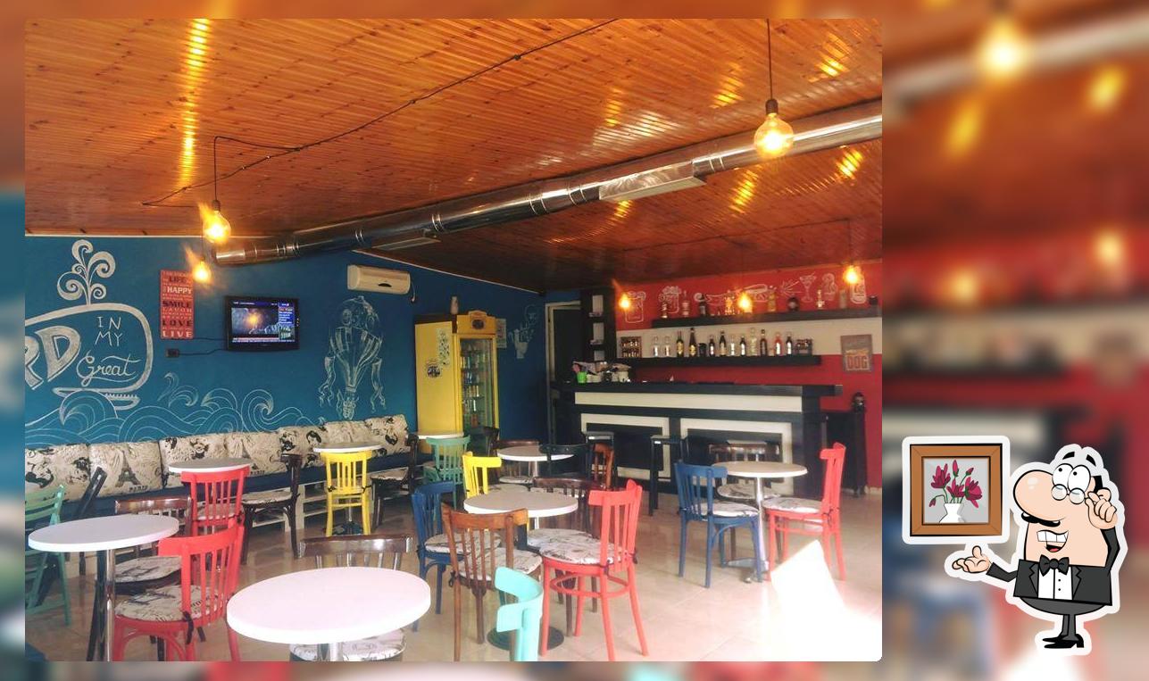 Blue Jeans Bar, Tirana - Restaurant reviews