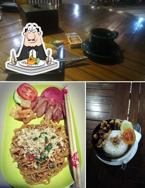 D'cawan Cafe, Gampeng - Restaurant reviews