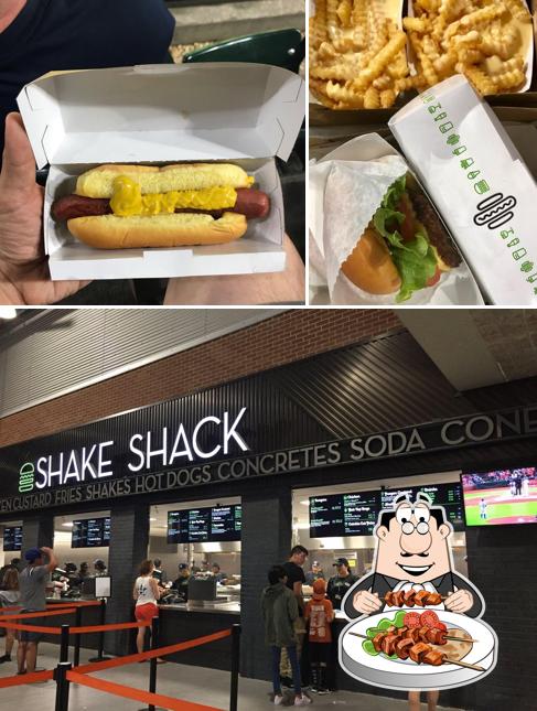 Shake Shack, Houston - Restaurant menu, prices and reviews