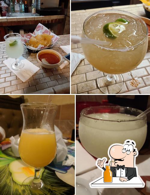 Top 5 restaurants with nacho chips in Nitro, october 2024 - Restaurant Guru
