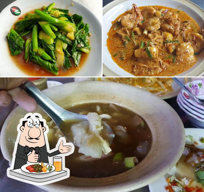 Pae Eiew, Bangkok - Menú del restaurante, precios y reseñas