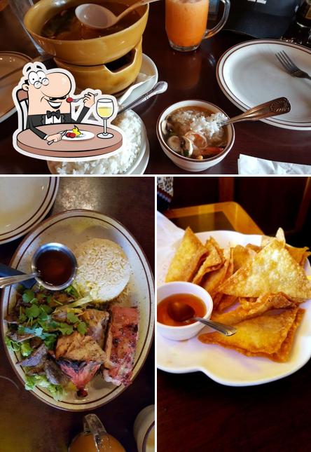 Mom Can Cook Thai Kitchen in Santa Clarita - Restaurant menu and reviews