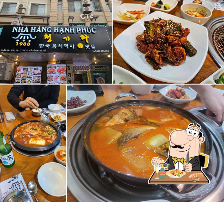 Nhà hàng Hạnh Phúc 하노이 청기와 식당, Hanoi - Restaurant menu, prices and reviews