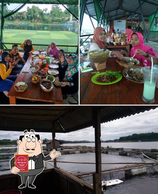 RM D'Sam (Dermaga Saung Apung Maroko) restaurant, Batujajar ...