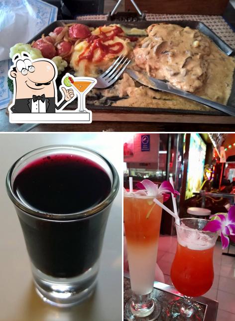 Smiler's Bar, Soi 8, Pattaya, Pattaya City - Restaurant menu and reviews
