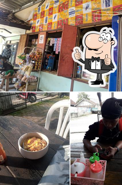 Seblak Teh Erna cafe, Pangalengan, RHF9+2GJ - Restaurant reviews