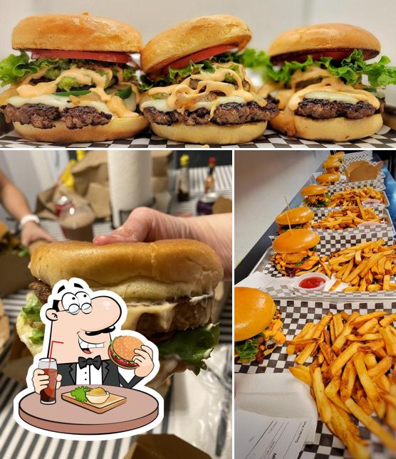 6ixside Burger (Pickering), Pickering - Restaurant menu, prices and reviews
