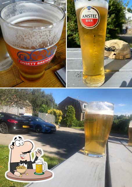 The Three Houses, Wakefield - Restaurant menu, prices and reviews