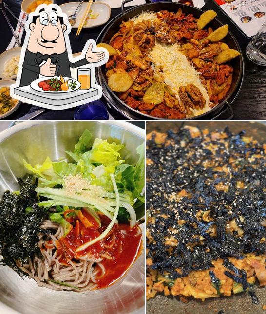 Hong Chun Cheon Cheese Dak Galbi 홍춘천 닭갈비 뉴저지 in Palisades Park ...