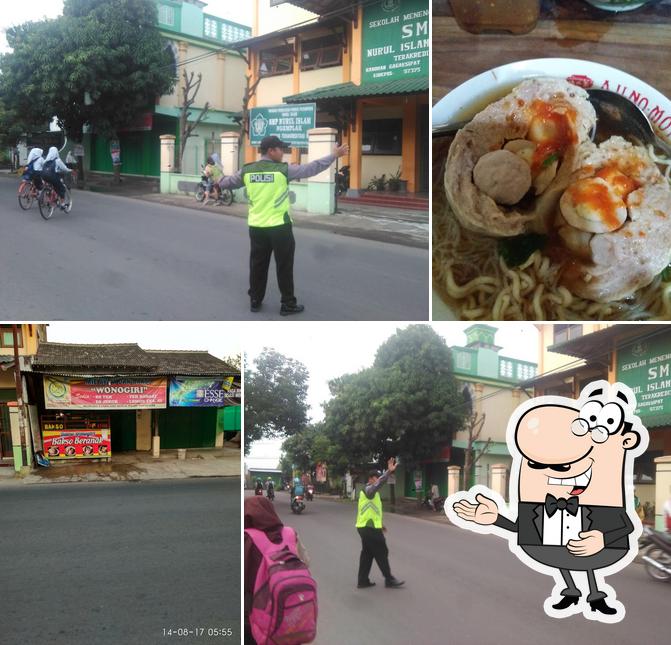 mi ayam n bakso kondang rasa mas paijo restaurant, Sawahan - Restaurant ...