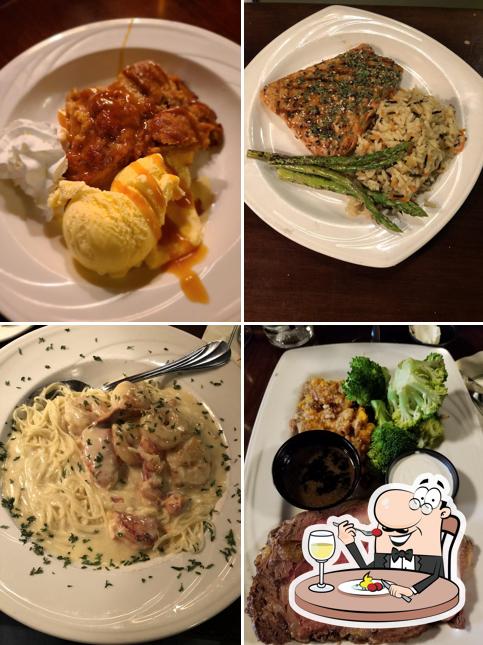 Sam Snead's Oak Grill & Tavern Restaurant in Myrtle Beach - Restaurant ...