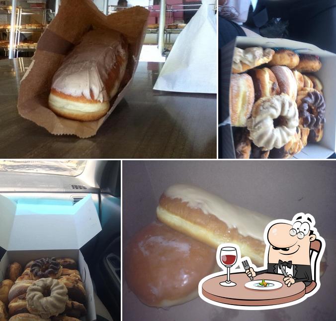 Tan's Donuts in Rohnert Park - Restaurant menu and reviews