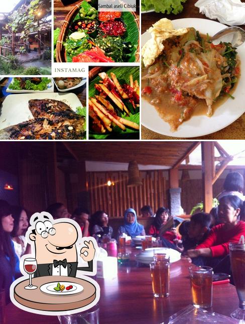 Cibiuk Traditional Resto restaurant, Bandung, Jl. Soekarno - Hatta