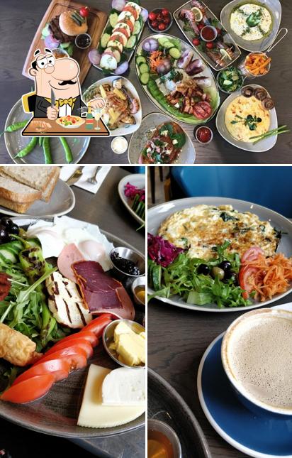 Lion & Key Cafe Bar Grill in London - Restaurant menu and reviews