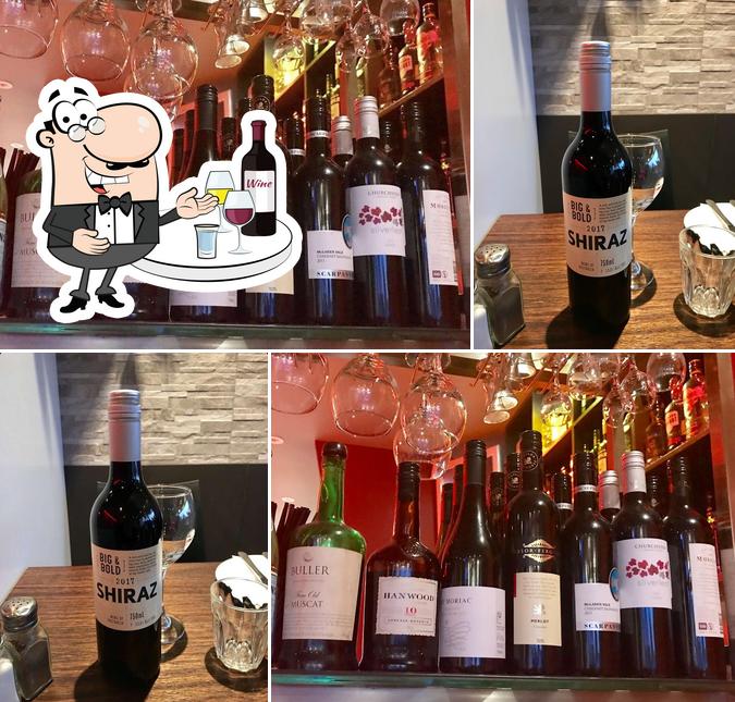 Best restaurants in Tunstall Square Shopping Centre Mall - Restaurant Guru