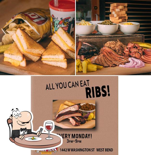 Billy Sims BBQ in West Bend - Restaurant menu and reviews