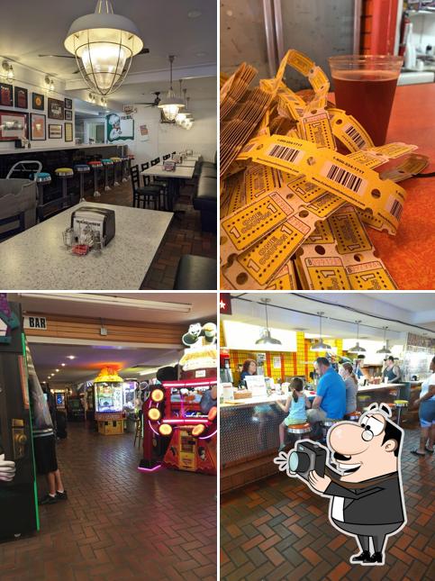Funland Arcade in Panama City Beach - Restaurant menu and reviews