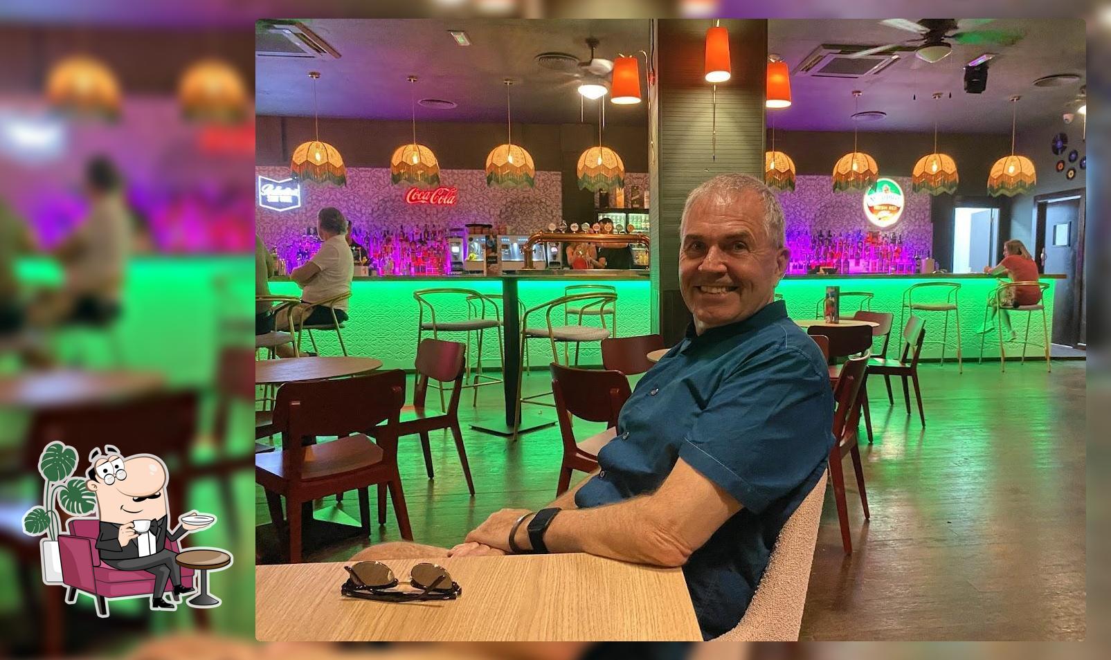 Rewind Bar, Torre-Pacheco - Restaurant menu, prices and reviews