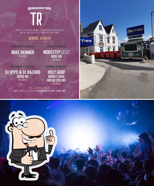 Berties Nightclub in Newquay - Restaurant reviews