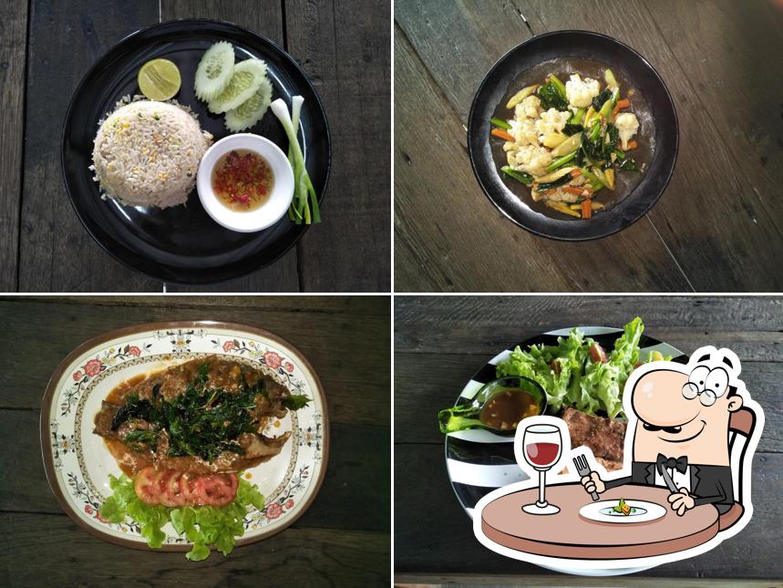 Bangkok Tearoom / Chicken Rice cafe, Bangkok