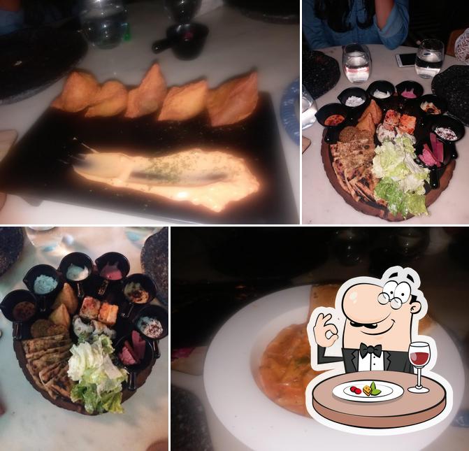 Too Indian, New Delhi, J4R9+P25 - Restaurant reviews