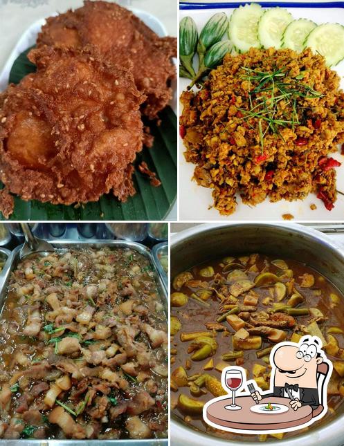 Southern Thai Kitchen restaurant, Bangkok, 604 170 Sathu Pradit Rd ...