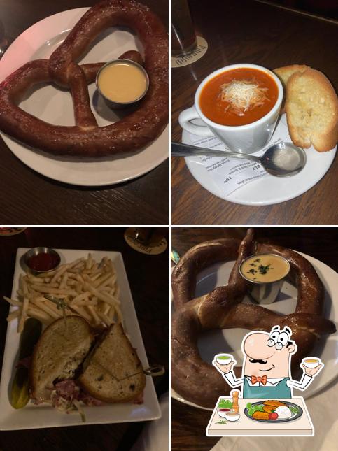 Firebird Tavern in Detroit - Restaurant menu and reviews