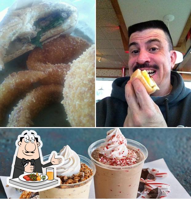 Burgerville, Newberg - Restaurant menu, prices and reviews