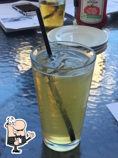 The Den Bar and Grill, Ocean View - Carta del restaurante y opiniones