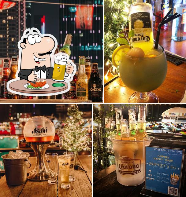Why Bar ตลาดนัดรถไฟรัชดา Train Night Market Ratchada, Bangkok ...
