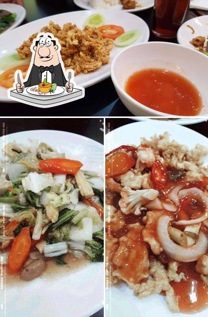 RM Akoen restaurant, Jakarta, Jl. Suryo No.40 - Restaurant menu and reviews