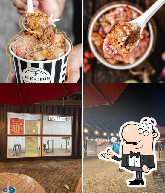 Jack & John Kitchen Roast Pork Babi Kriuk, EXPRESS MERR, Surabaya ...