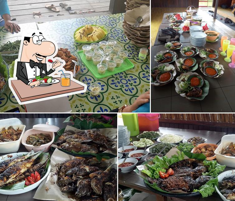 Pemancingan Keluarga Happy Fishing restaurant, Teluk Bayur - Restaurant ...