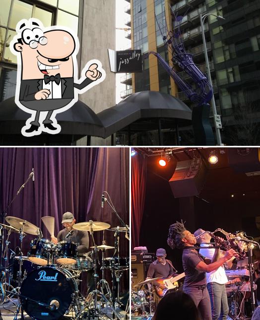 Dimitriou's Jazz Alley, Seattle - Restaurant menu, prices and reviews