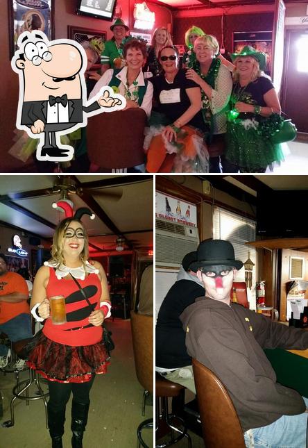 Friendly Tavern & Liquors, Waldorf - Restaurant menu, prices and reviews