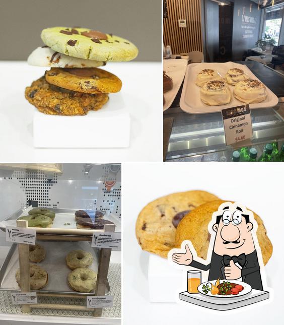 Mos Mos Coffee & Cookie Shop, Toronto - Restaurant menu, prices and reviews