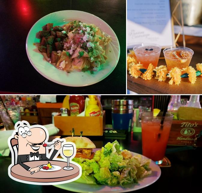 Rollin Log Tavern in Issaquah - Restaurant menu and reviews