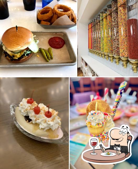 Top 7 restaurants with banana split in St. Louis, july 2025 ...