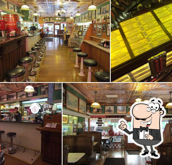 Griffith & Feil Soda Fountain, Kenova - Restaurant menu, prices and reviews