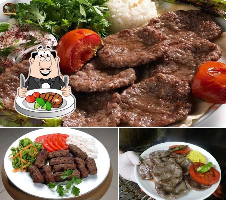 MEŞHUR SULTANGAZİ KÖFTECİSİ, Istanbul - Restaurant reviews
