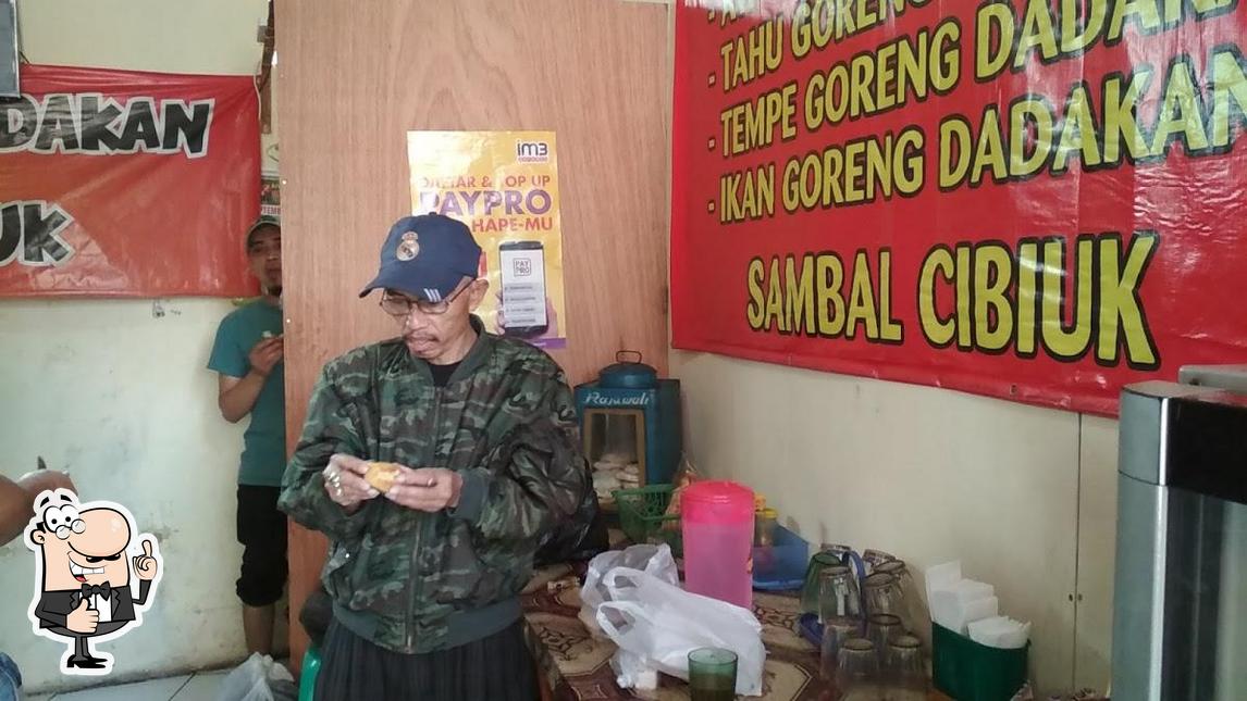 Ayam Goreng Dadakan Sambel Cibiuk restaurant, Bandung, Jl. Cisaranten ...