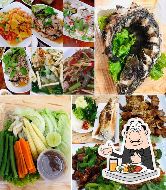 Restaurante Phuan Khun Miang Pla Phao Somtam Krok Yak, Si Racha, 85 Si ...