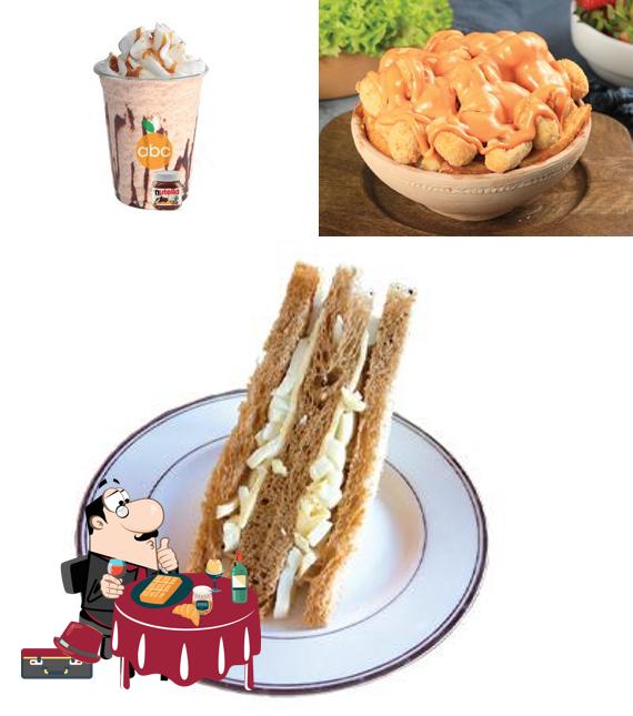 Tea al beak cafeteria, Emiratos Árabes Unidos - Restaurant reviews