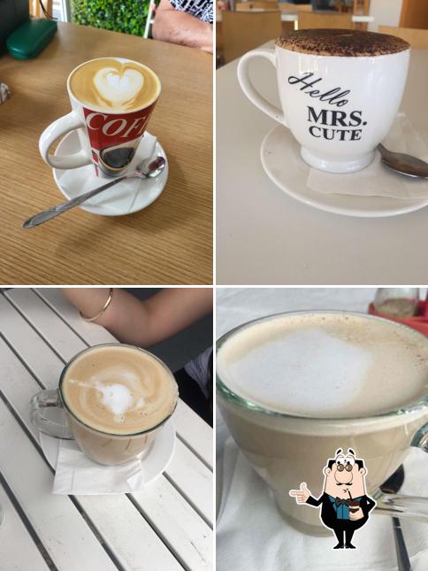 Cafe at Bayliss, Heritage Park - Restaurant menu, prices and reviews