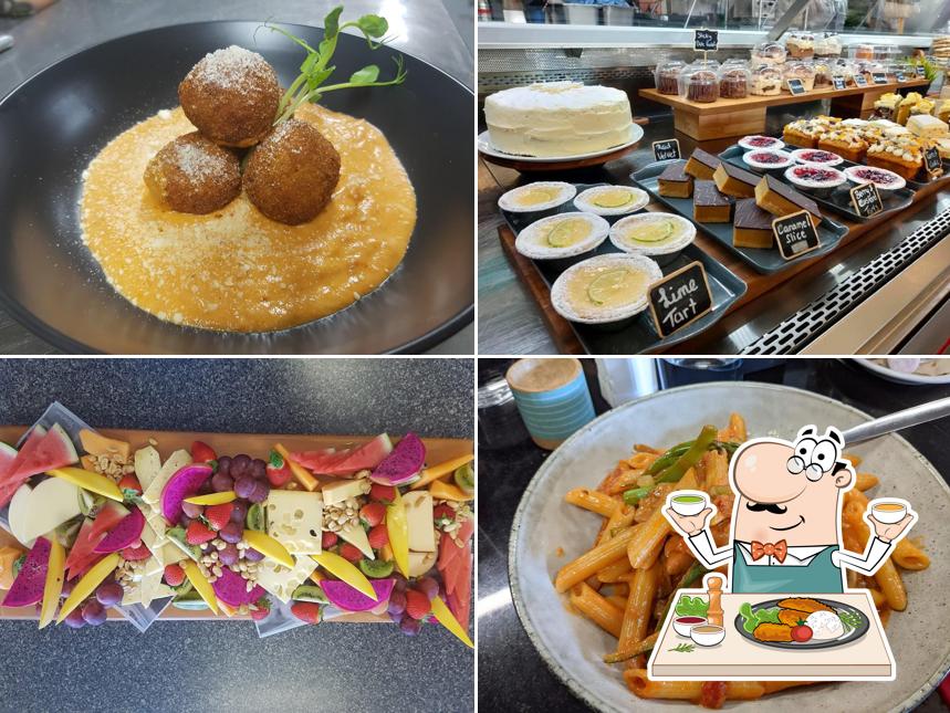 Eight Slices Italian Kitchen, Tapping - Restaurant menu, prices and reviews
