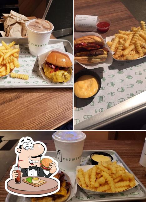 Shake Shack, 3519 N Clark St Suite C105 in Chicago - Restaurant menu ...