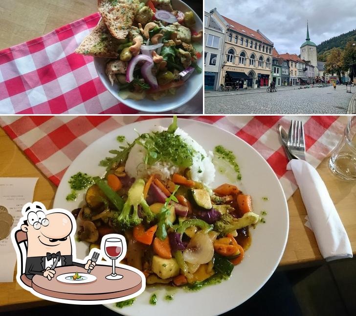 Pygmalion Ecocafe & Gallery, Bergen - Restaurant menu, prices and reviews