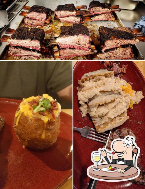 Raging Bull Steakhouse, 433 E Russell Ave in Warrensburg - Restaurant ...