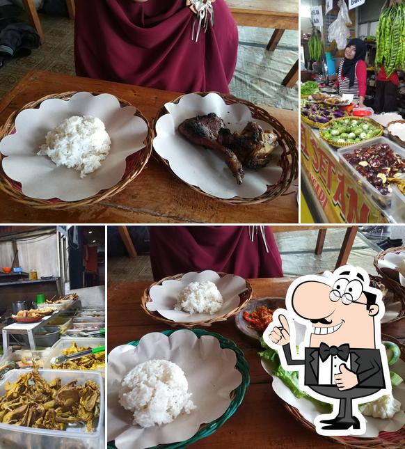 Sambel Setan Spesial Penyet Pakansari restaurant, Indonesia ...
