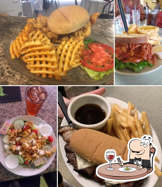Hats Dugout, 7143 MO-168 in Palmyra - American restaurant menu and reviews